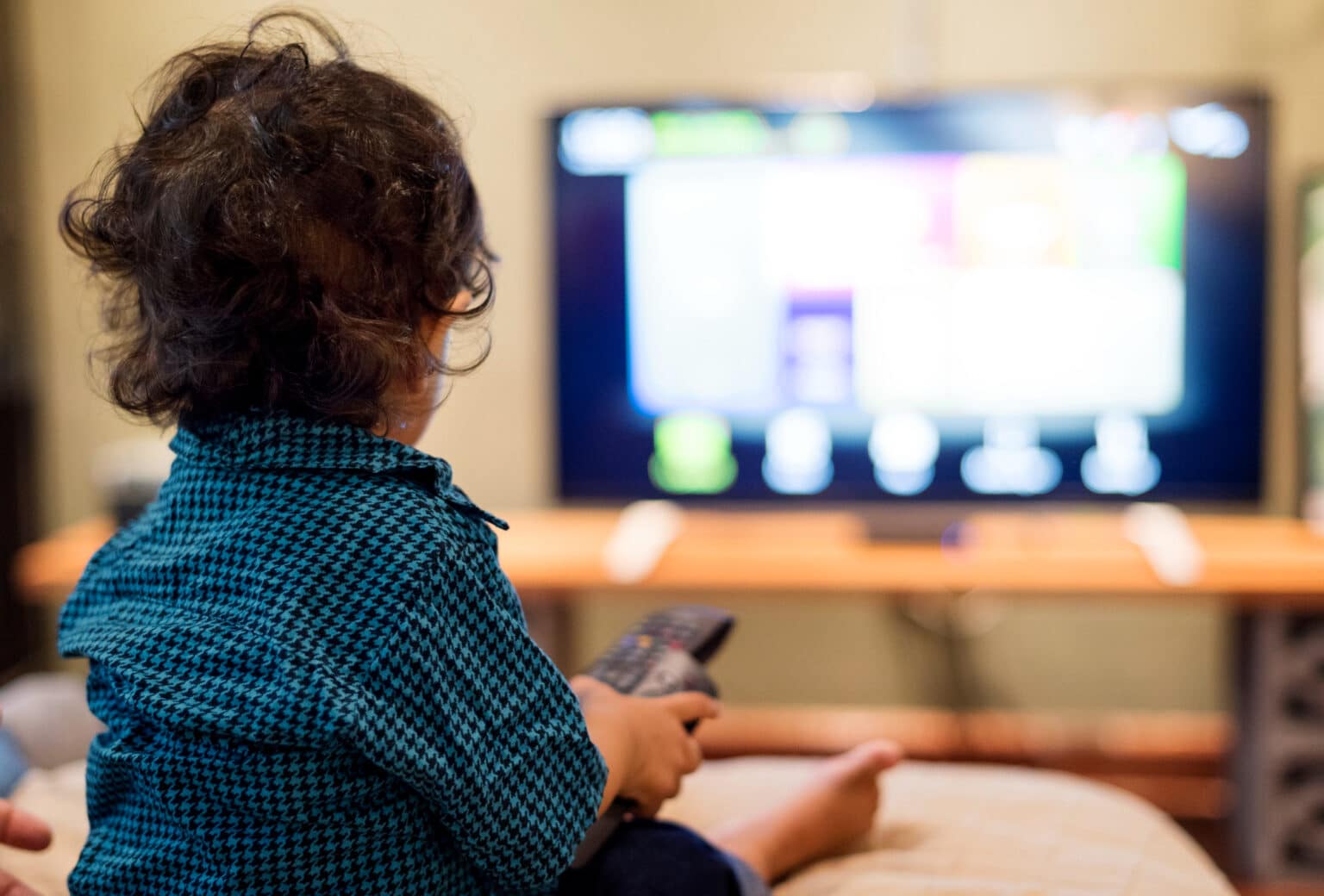 Kids Watching TV: Screen Time Guidelines for Children