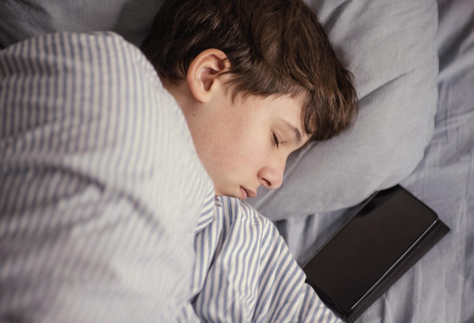 Summer screen time rules for kids | Expert Tips to Implement