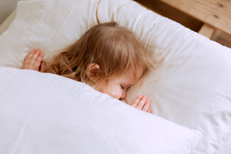 How to get toddler to sleep in own bed: 10 expert techniques